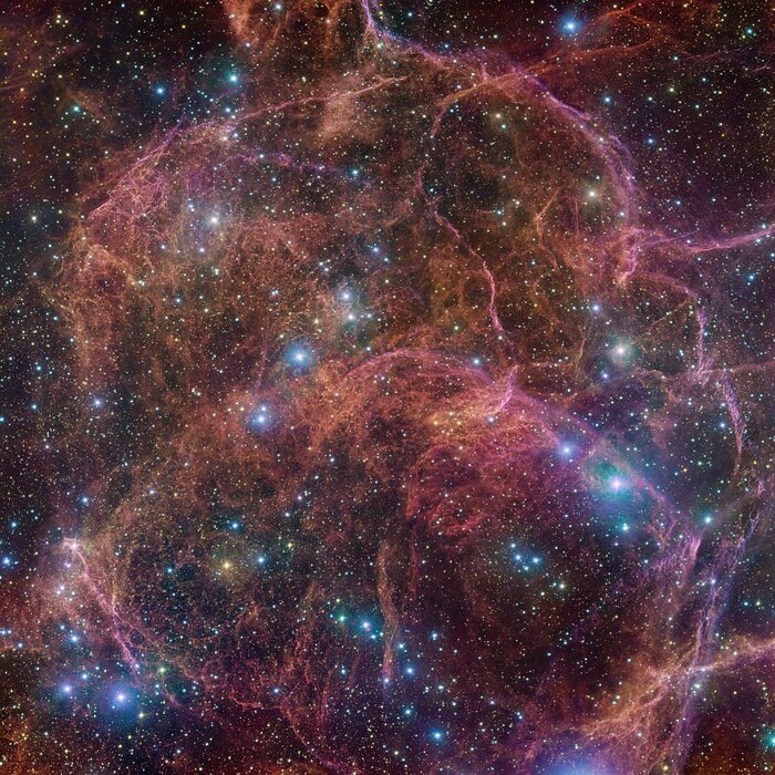 ESO: VLT captures the vast cloudy remains of the Vela supernova remnant ...